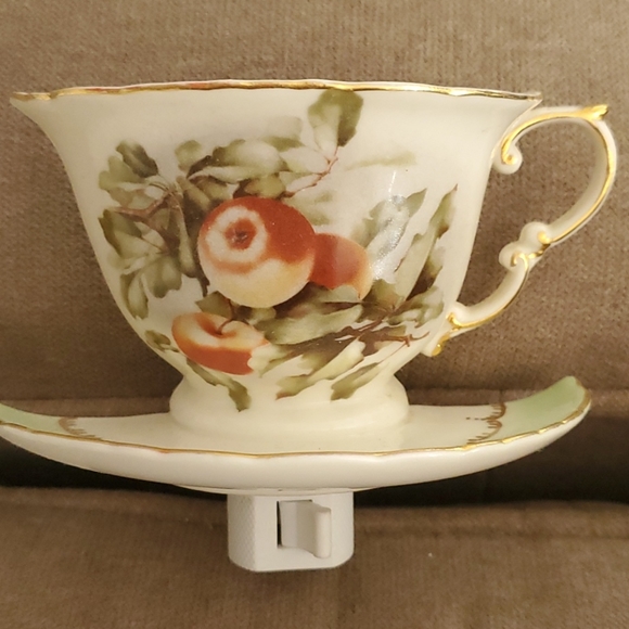 Design | Plug In Half Teacup | Poshmark